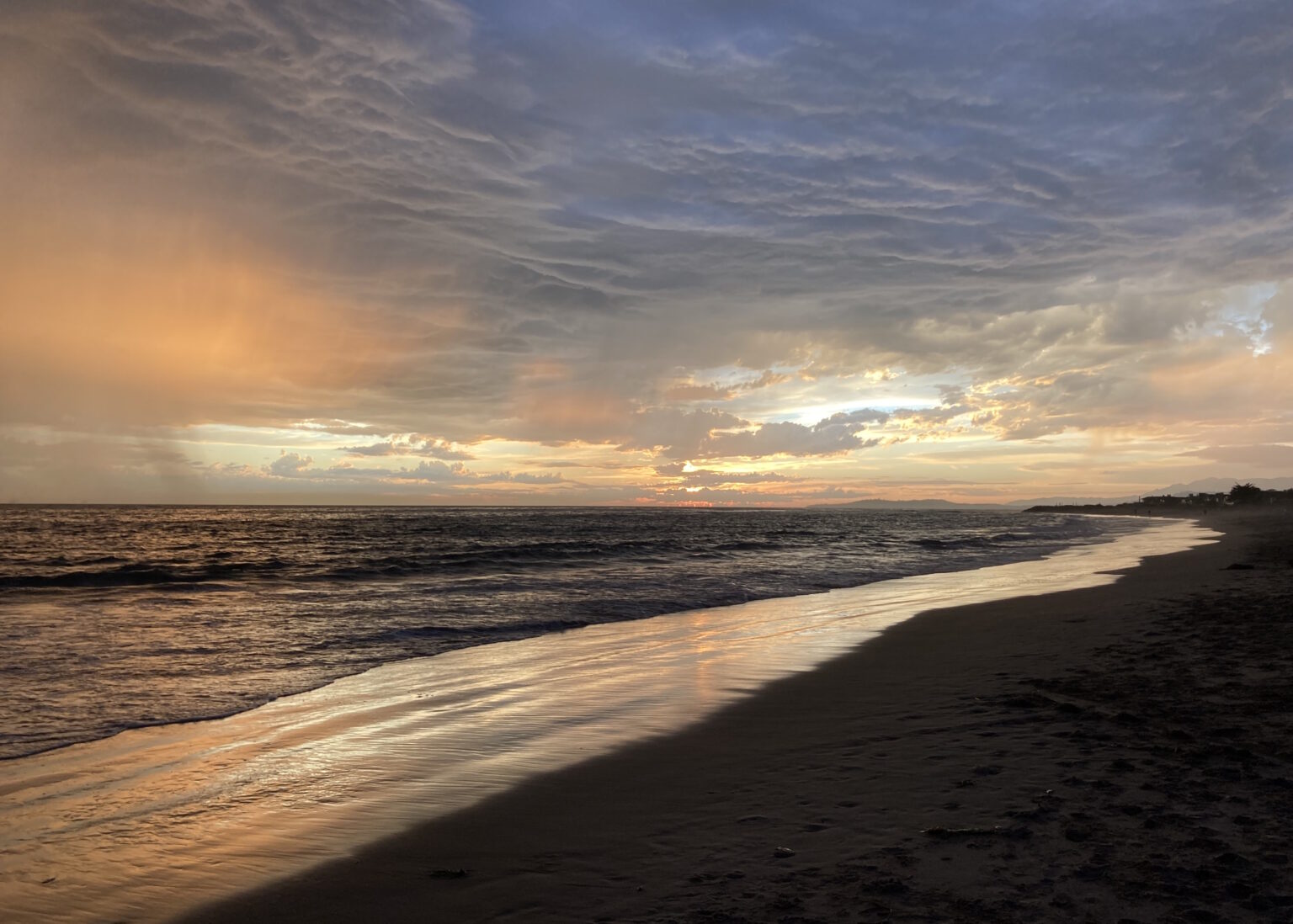 Padaro Beach (Santa Claus Beach) in Carpinteria, CA - California Beaches