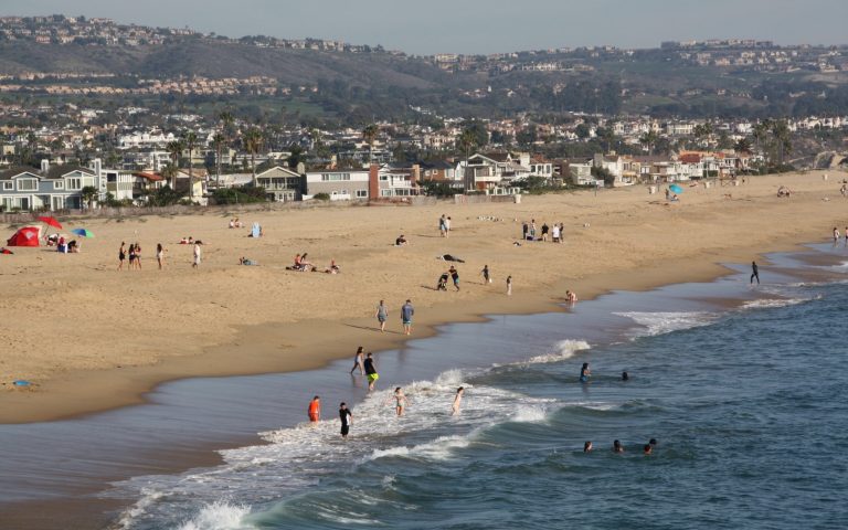 Moro Beach at Crystal Cove State Park in Laguna Beach, CA - California ...