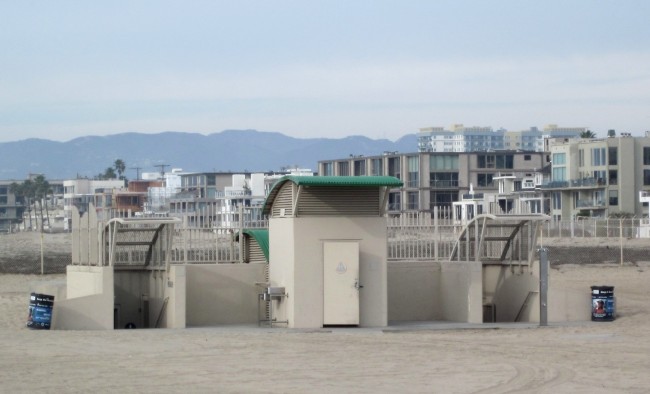 Marina Peninsula Beach (Charlie Beach) in Los Angeles, CA - California ...