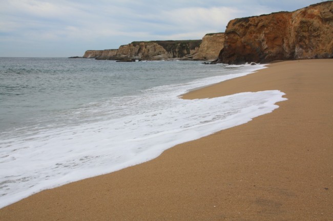 Hole-in-the-Wall Beach in Santa Cruz, CA - California Beaches