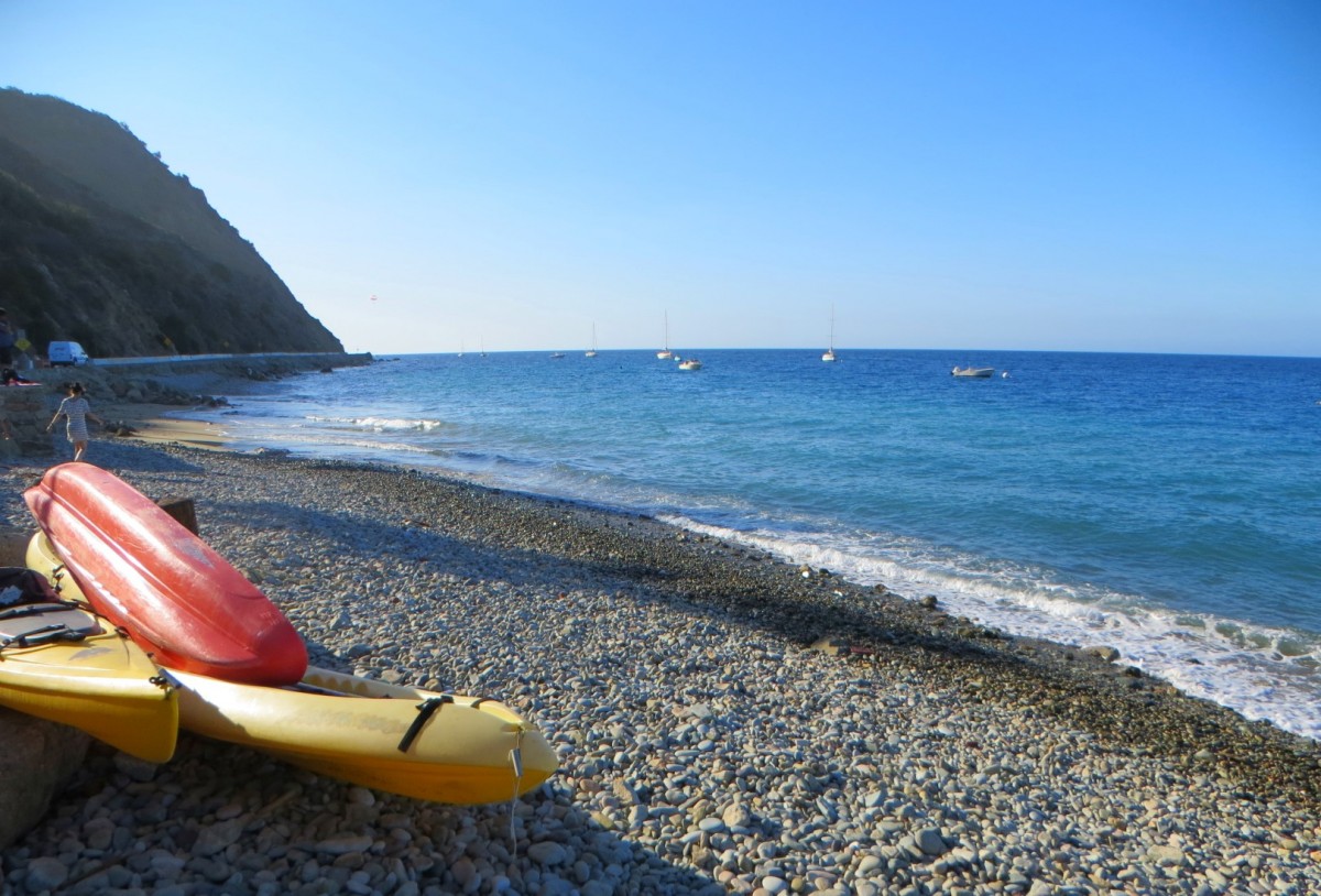 Lovers Cove on Catalina Island in Avalon, CA - California Beaches