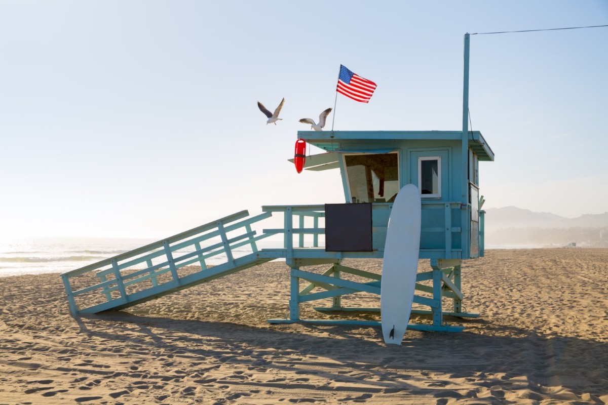 Photos of California Lifeguard Towers - California Beaches