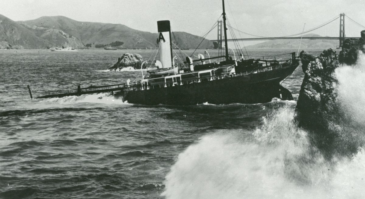 9 Shipwrecks in California You Can See - California Beaches