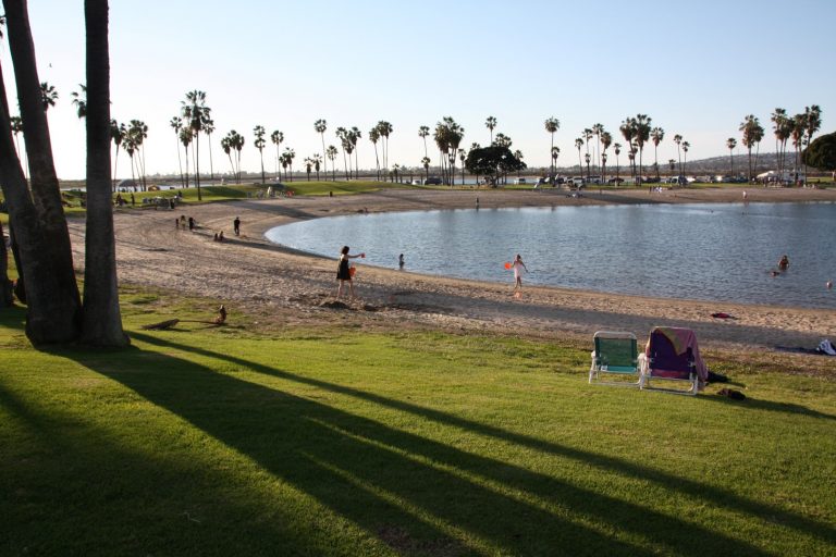 The 8 Best Beaches In California To Have A Picnic