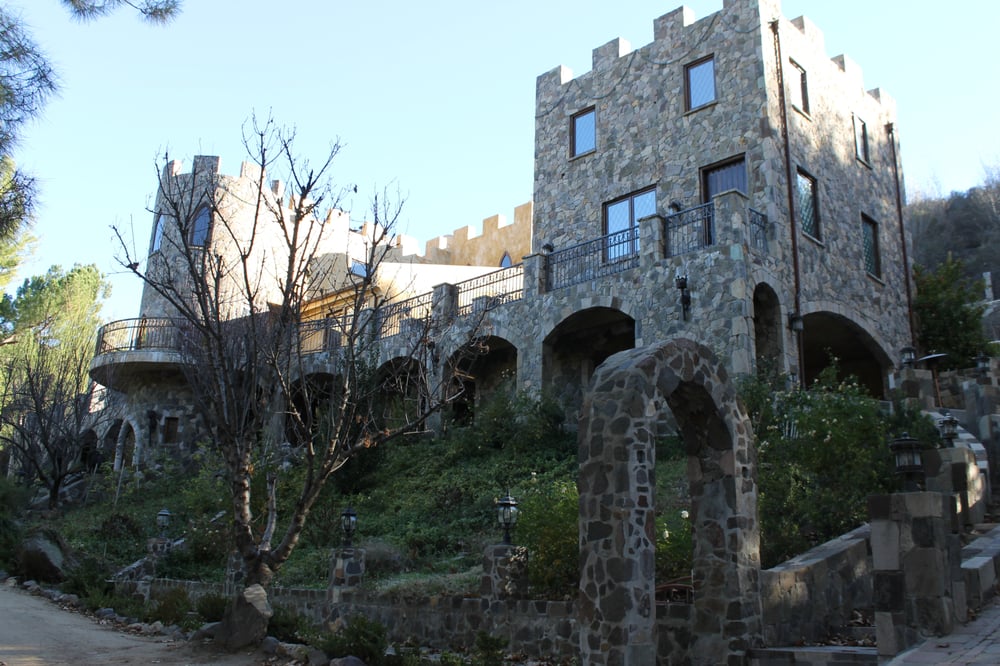 See These 7 Amazing Castles in California - California Beaches