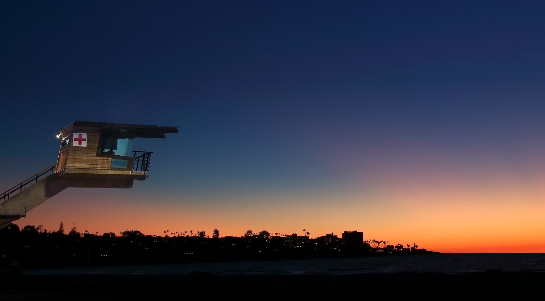 Photos of California Lifeguard Towers - California Beaches
