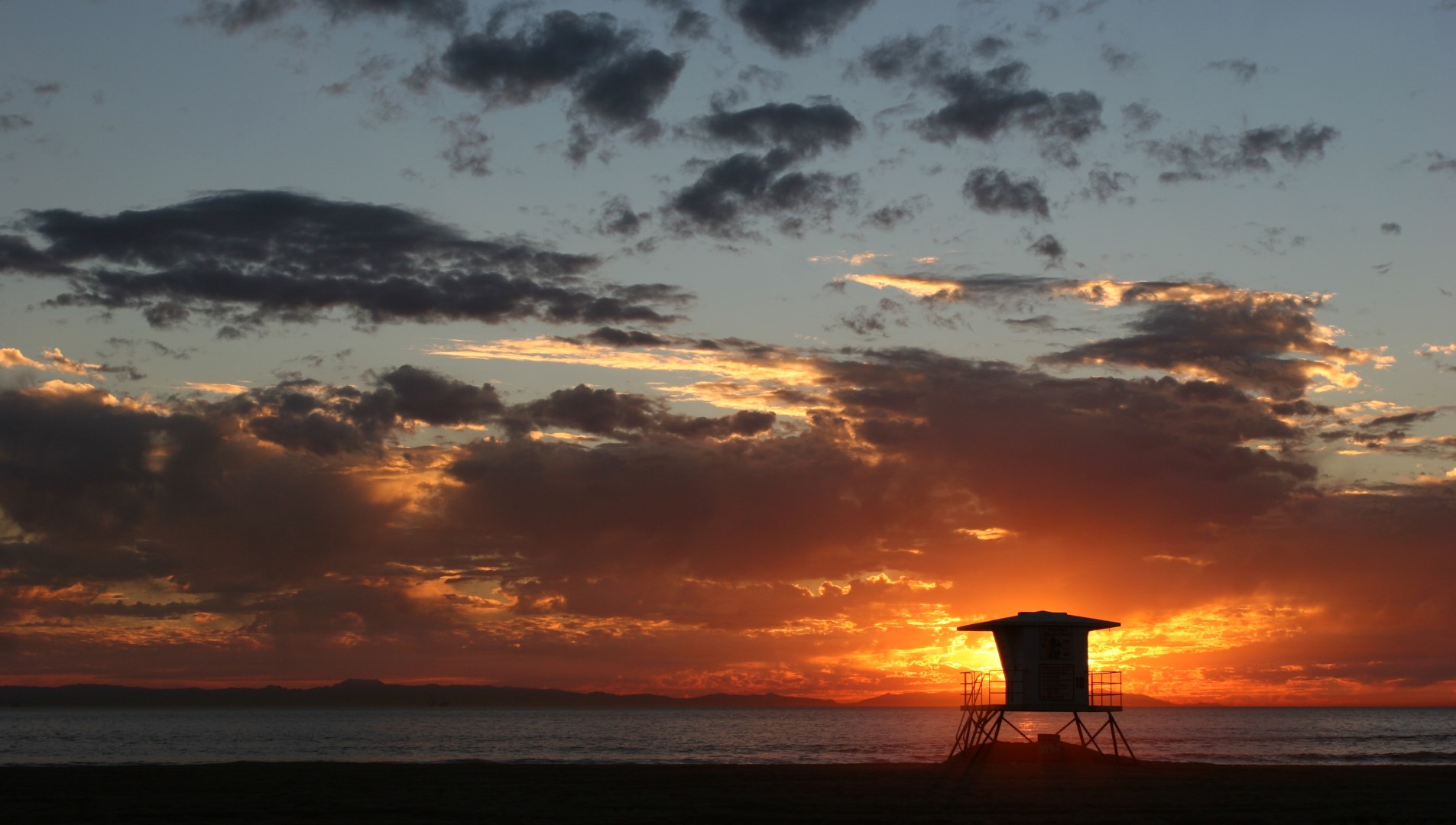 Photos of California Lifeguard Towers - California Beaches